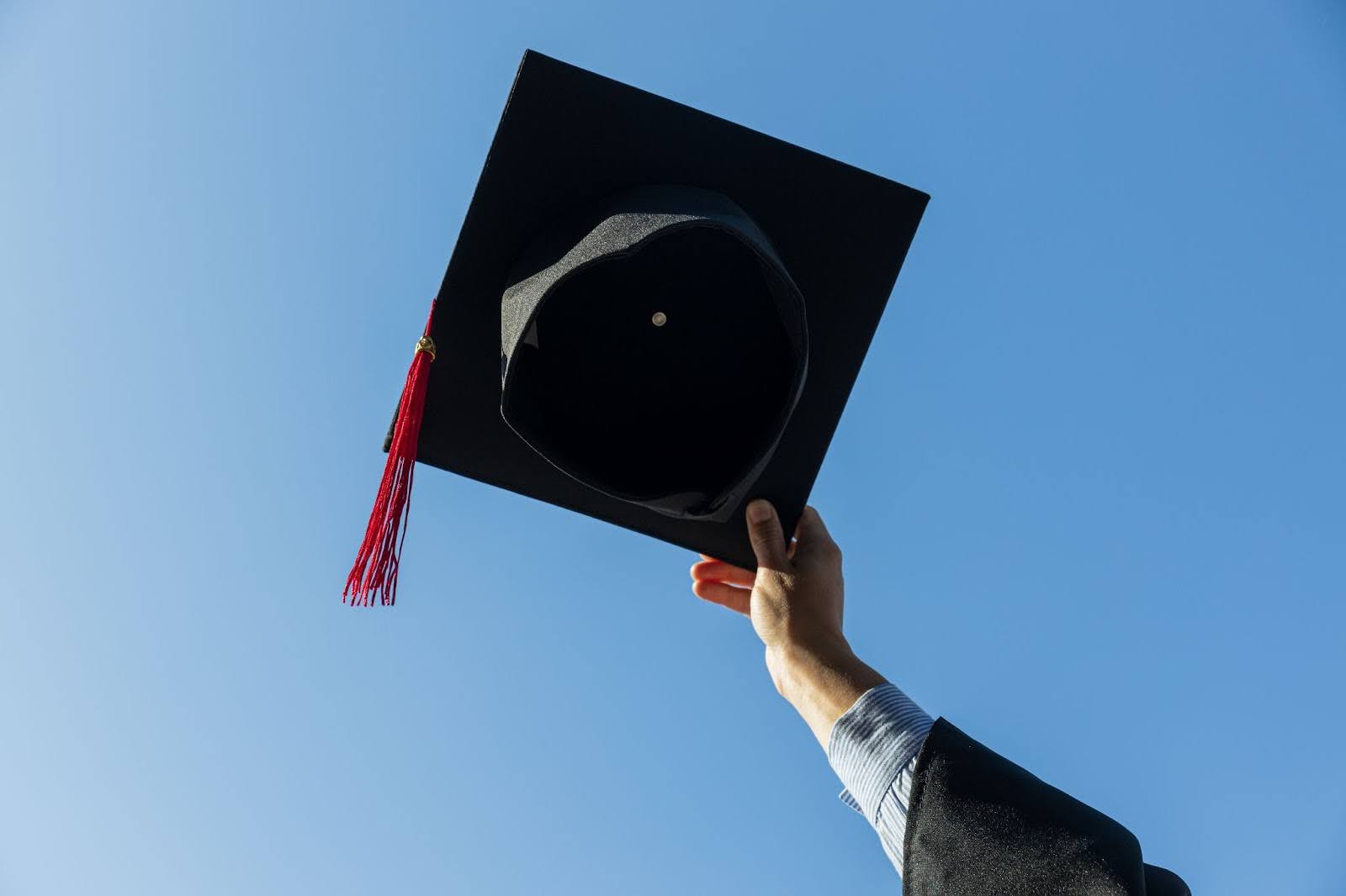 Robert L. Bennett Memorial Scholarship - Pi Kappa Phi